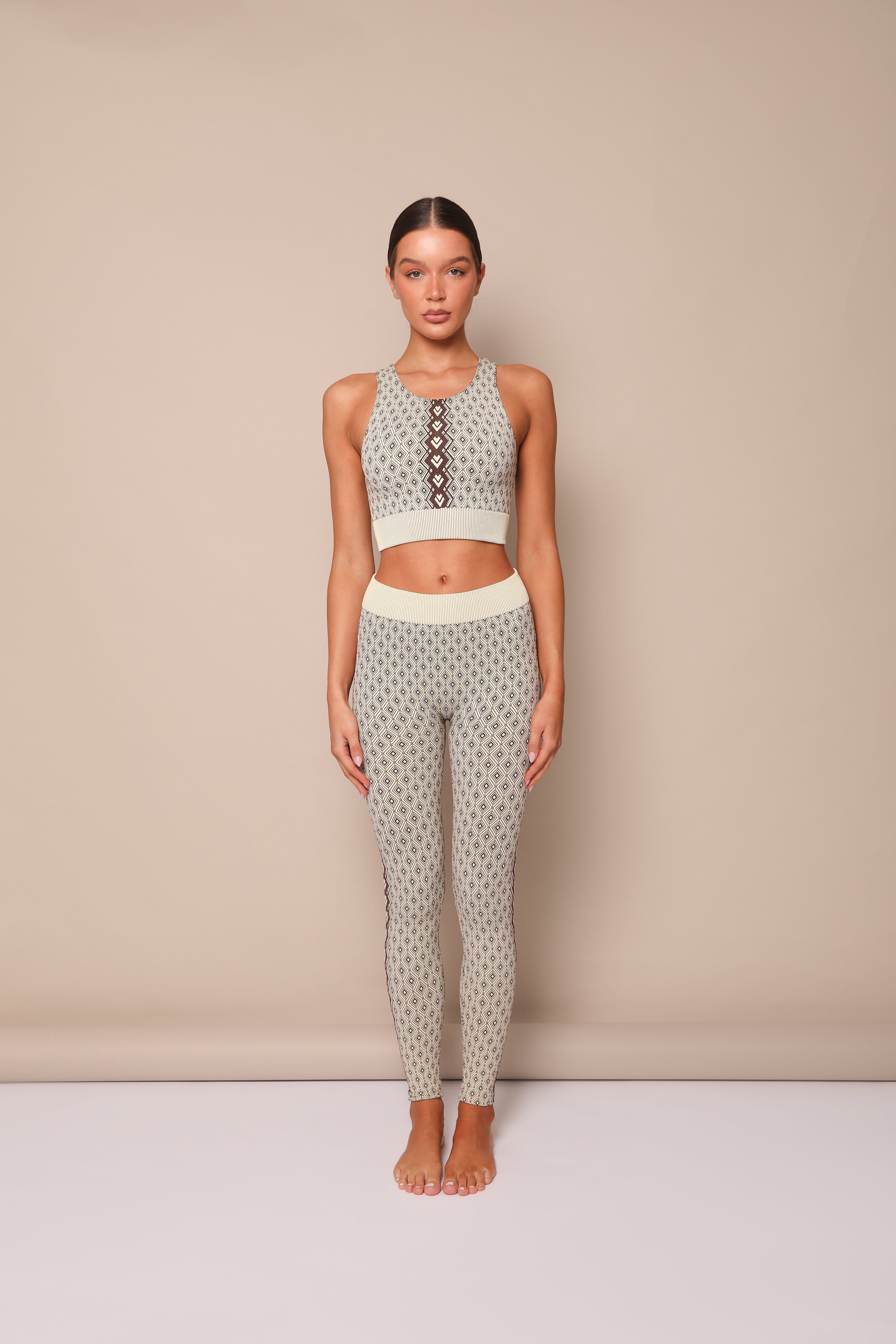 Diamond Seamless Circular Knit Rib Racer Crop Top – COJJOC